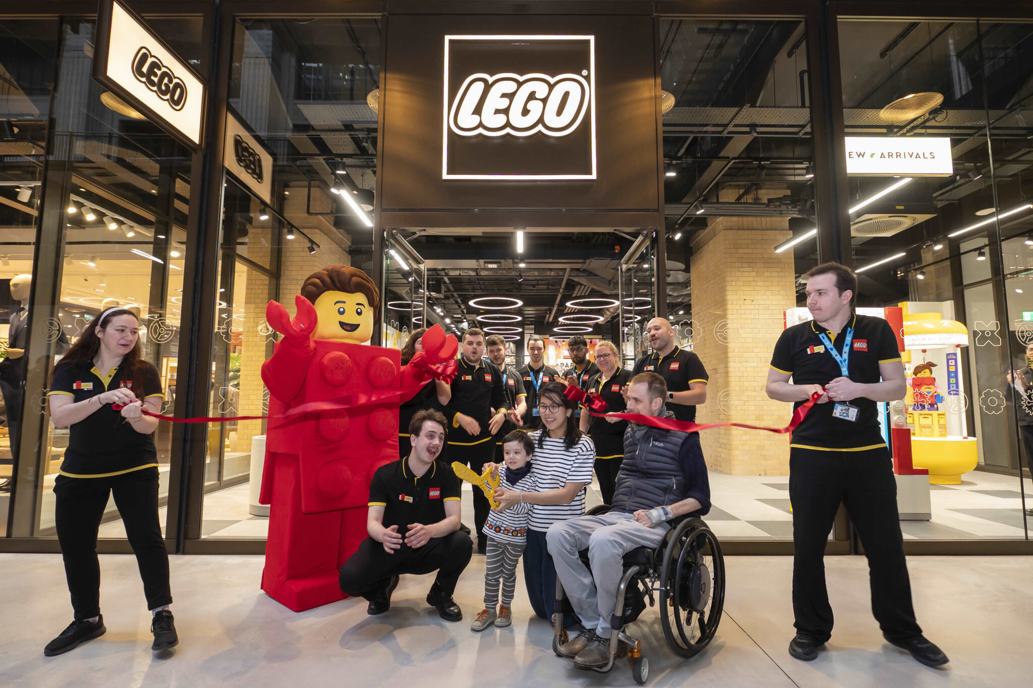 The LEGO Group has officially opened a new LEGO Store at Battersea ...